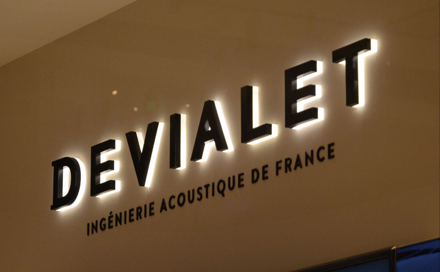 Pro Metal Reverse Channel Letters | ReverseChannelLetters.com